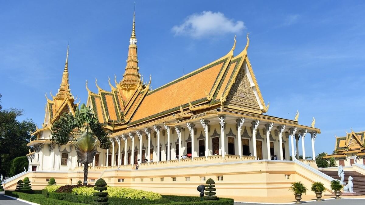 Phnom Penh, Cambodia | Travel Guide | Sightseeing & History
